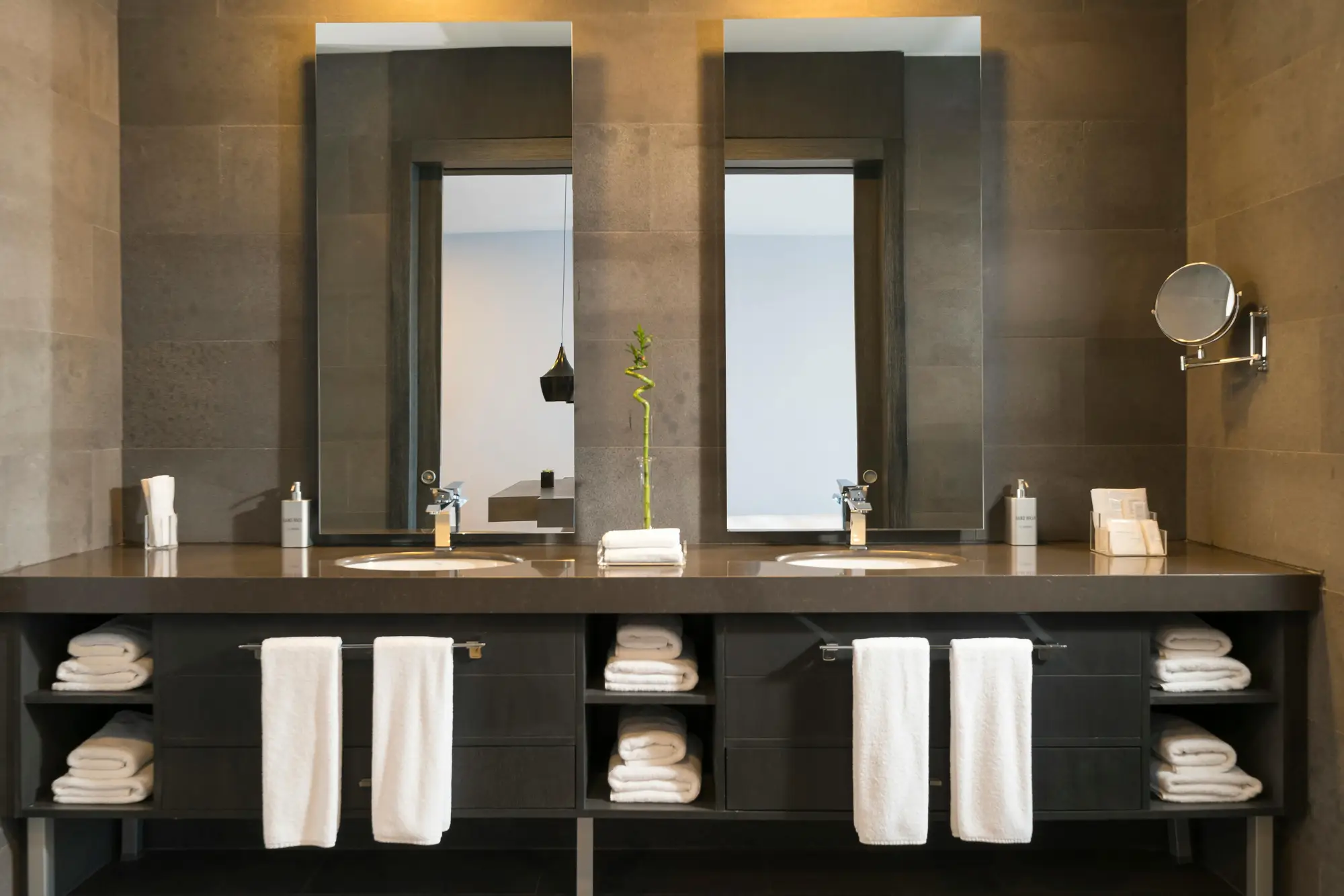 Quattro Solutions - Luxury Business Solutions